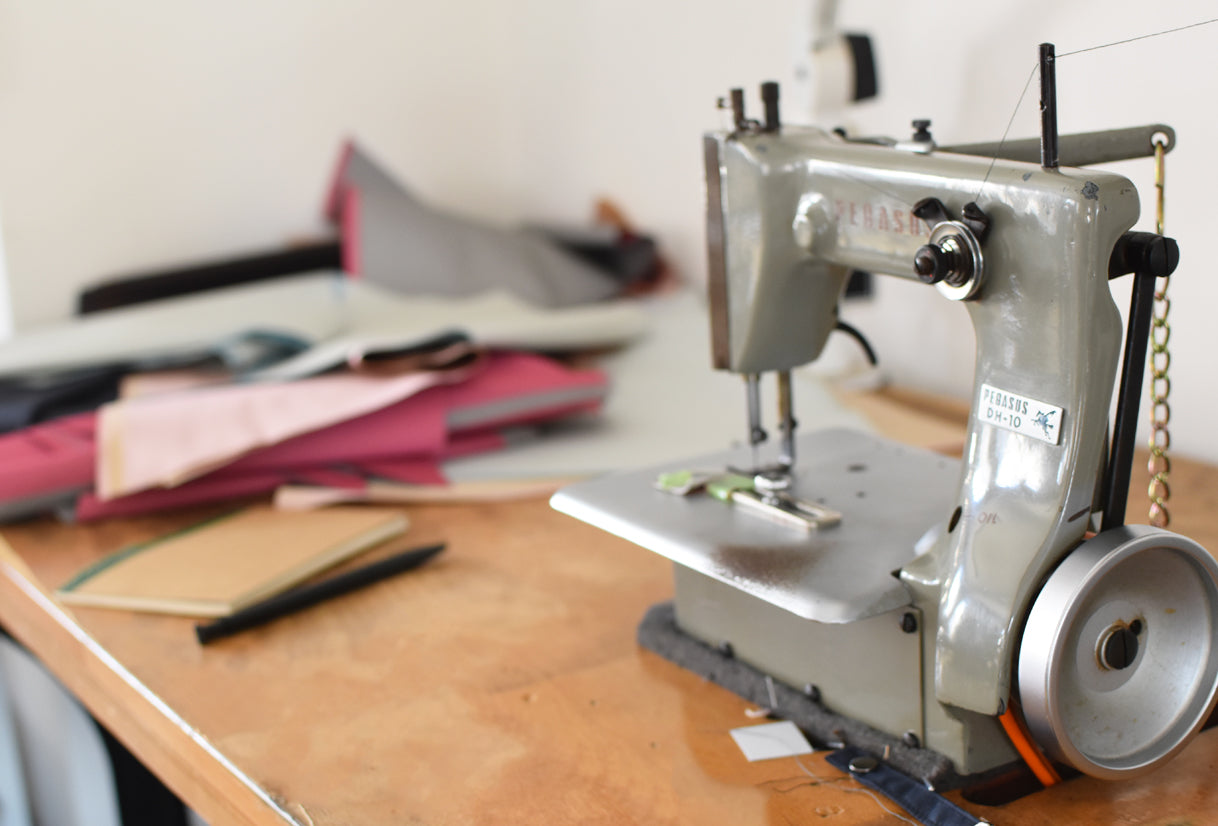 The only way to master middle stitching is through practice! – 傘専門店 小宮商店